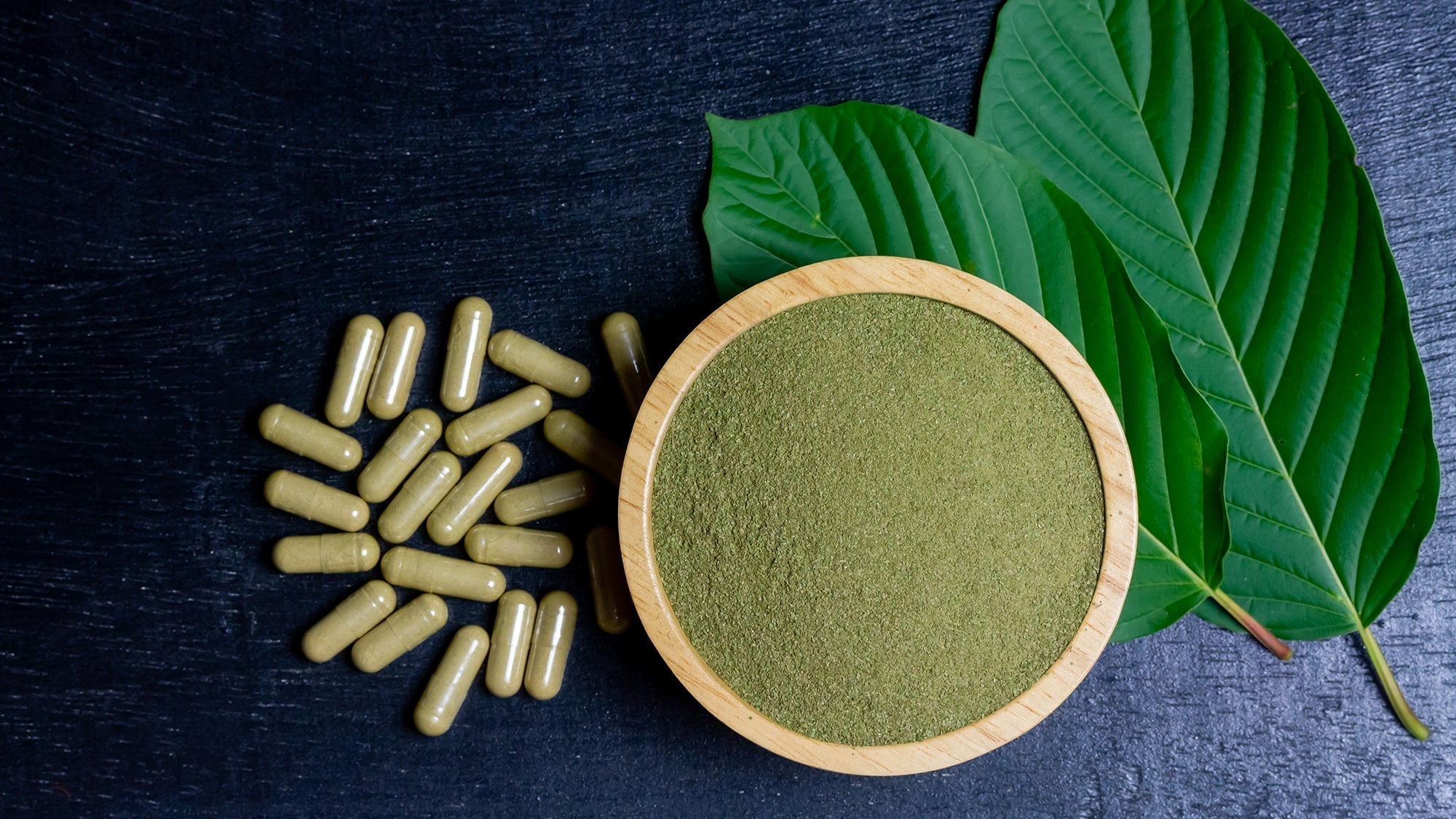 Kratom Powder vs Capsules: Benefits, Uses & More | Real Botanicals